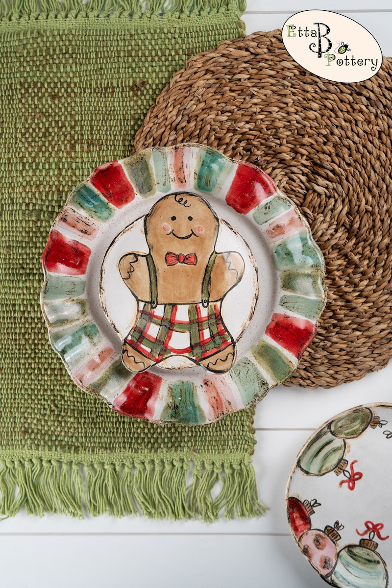 Merry Doorbuster - Red Plaid Gingerbread Plate – Etta B & Co.